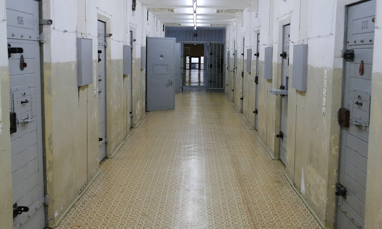 14 Interesting Facts about Imprisonment - World's Facts