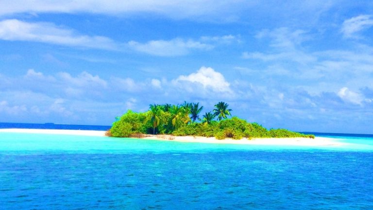 25 Interesting Facts about Islands of the World - World's Facts