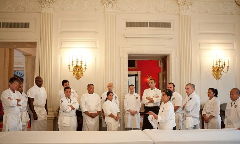 18 Interesting Facts about Head Chefs - World's Facts